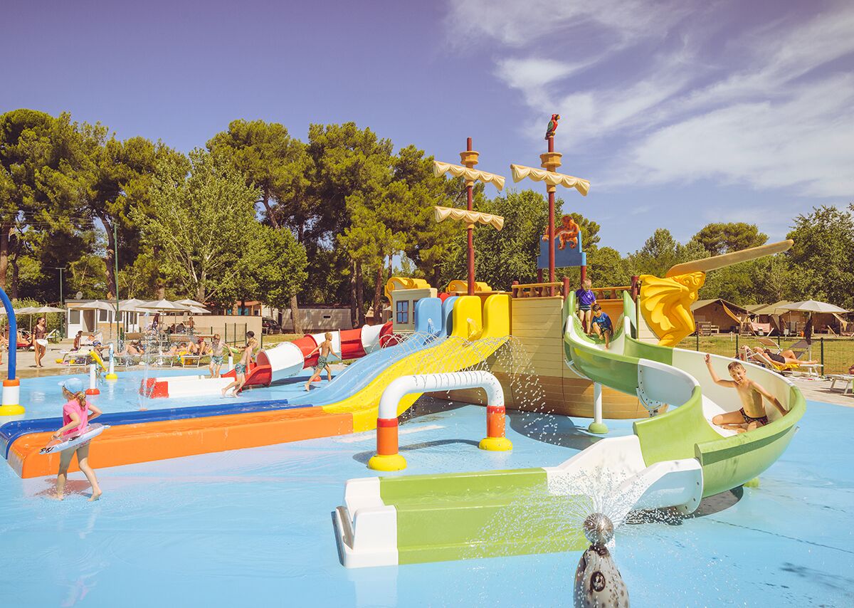 Camping Bi-Village | Luxe Stacaravans & Lodgetenten | Roan